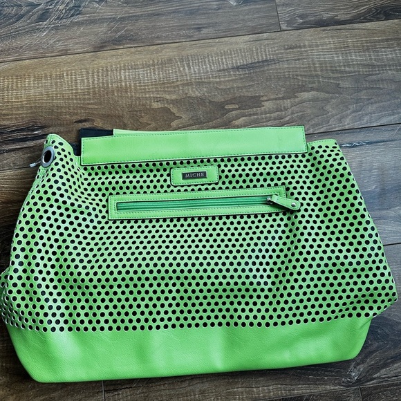 Miche | Bags | Miche Green Bag With Structured Trapezoidal Design ...